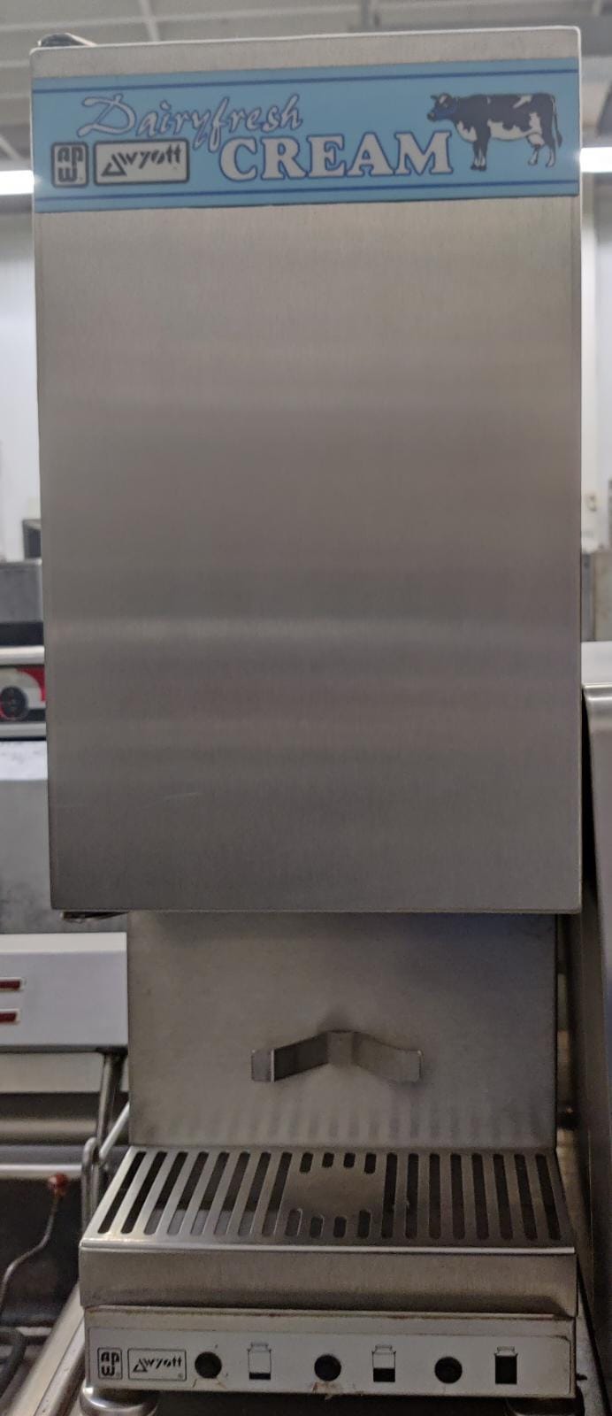Wyott Cream Dispenser – Cooks Depo